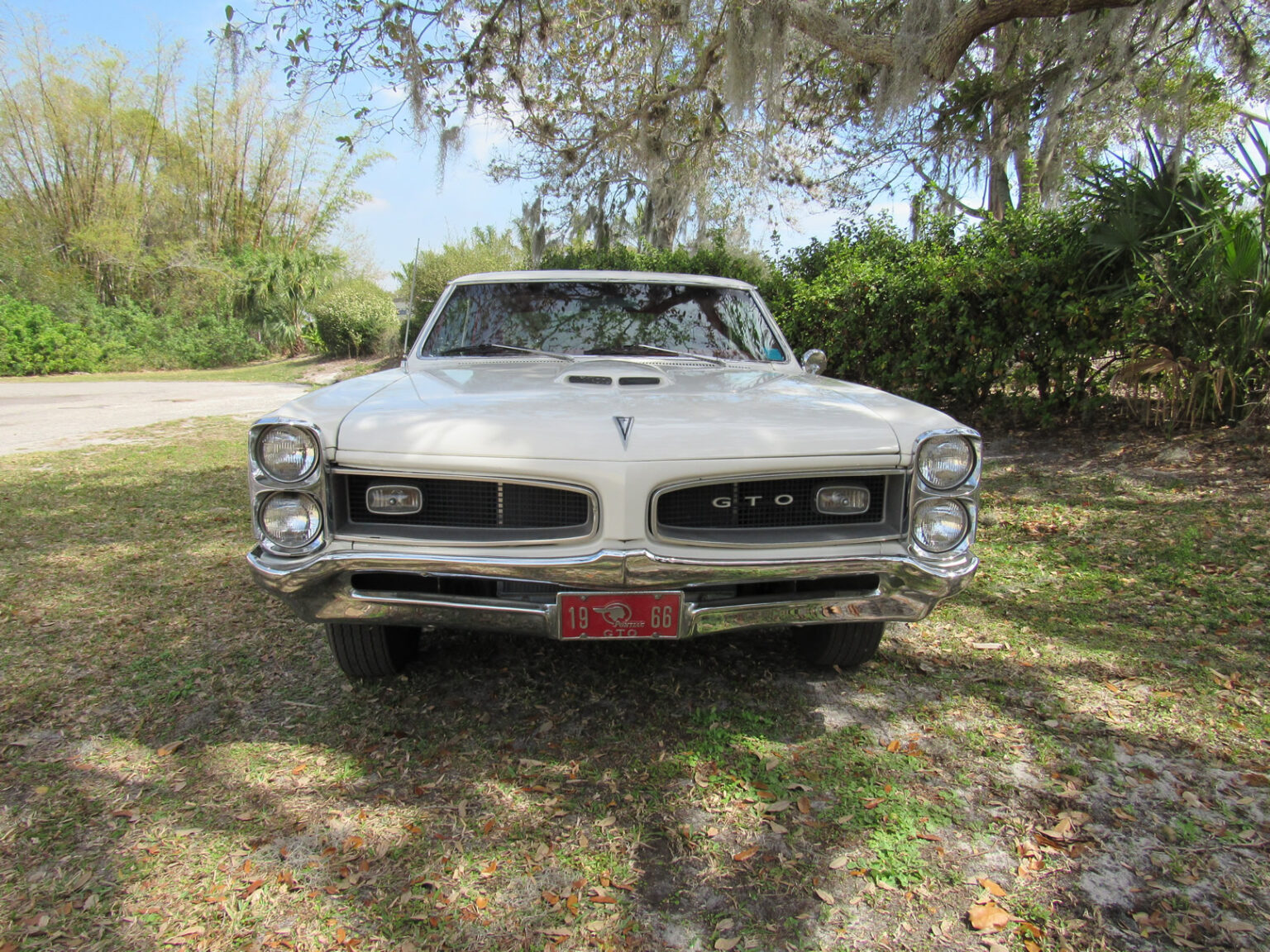 Pontiac GTO Hardtop | Vintage Motors of Sarasota Inc.